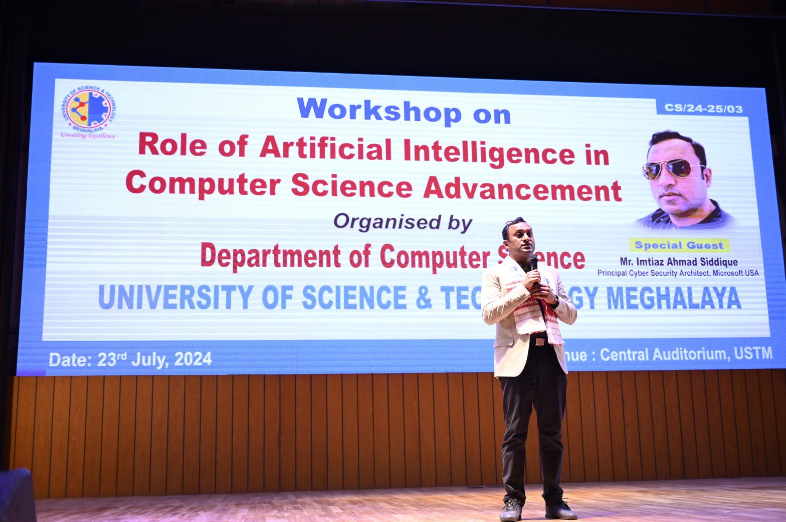 Principal Cyber Security Architect from Microsoft USA speaks on AI at ...